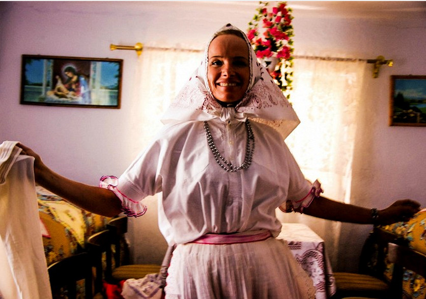 Fragile Identity - dafilms.com | watch online