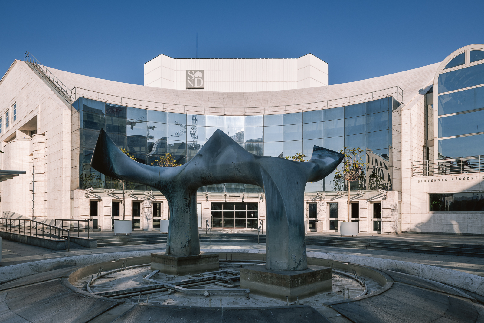 IKONS - Martin Kusý & Pavol Paňák - dafilms.com | watch online