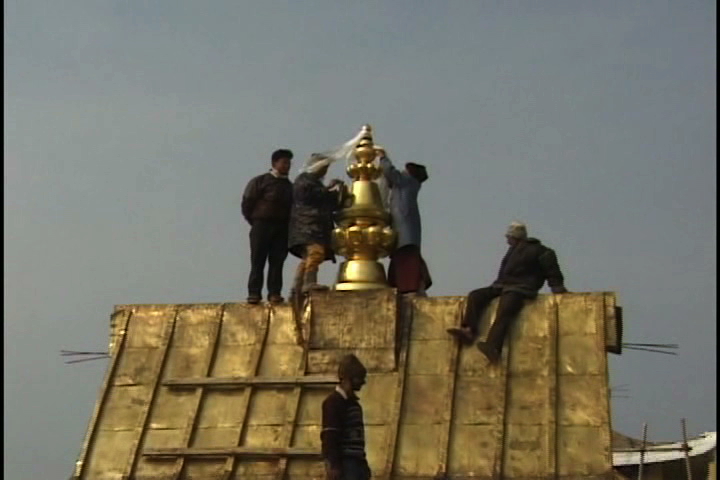 BUBONG! (Roofs of the World! UNITE!) - dafilms.com | watch online